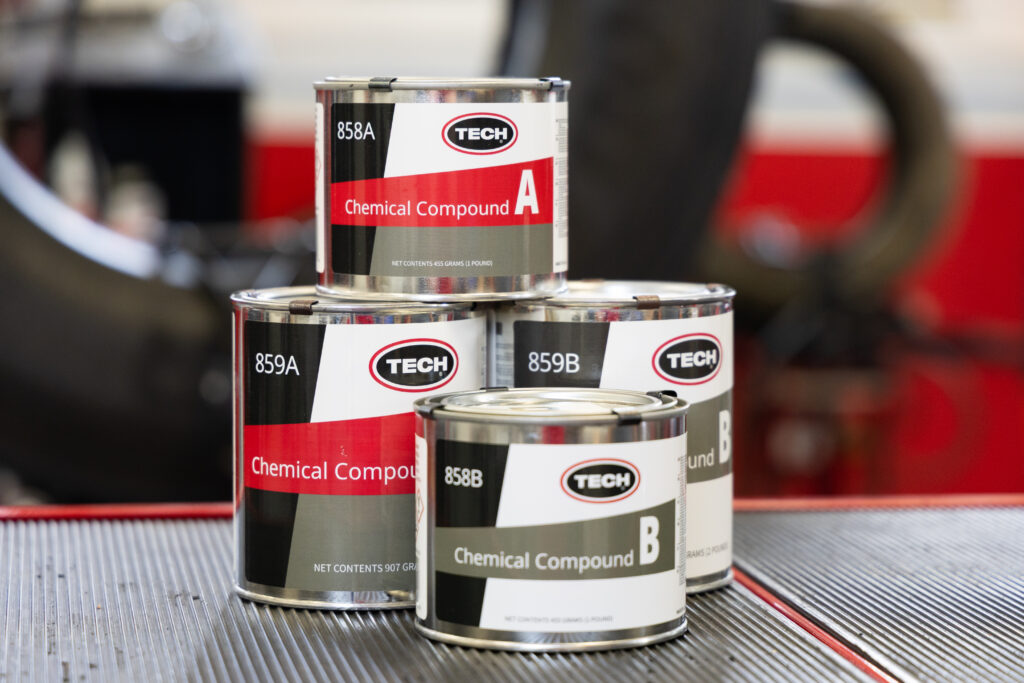 CHEMICAL COMPOUND A&B 4 LB SET - TECH Tire Repair Supplies